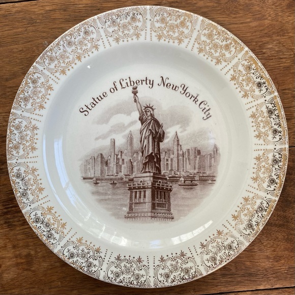 Vintage | Accents | Vintage 22k Gold Statue Of Liberty New York City ...